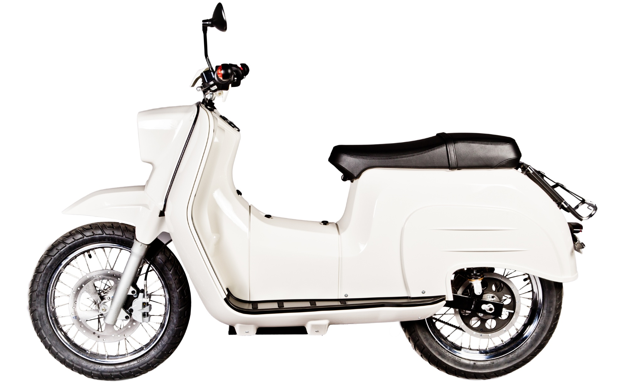 Retro-Roller mit moderner Technik: E-Schwalbe im Interview – Lilli Green